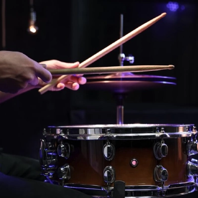 Drum Lessons to Master the Beat – Learn Fast, Play Better
